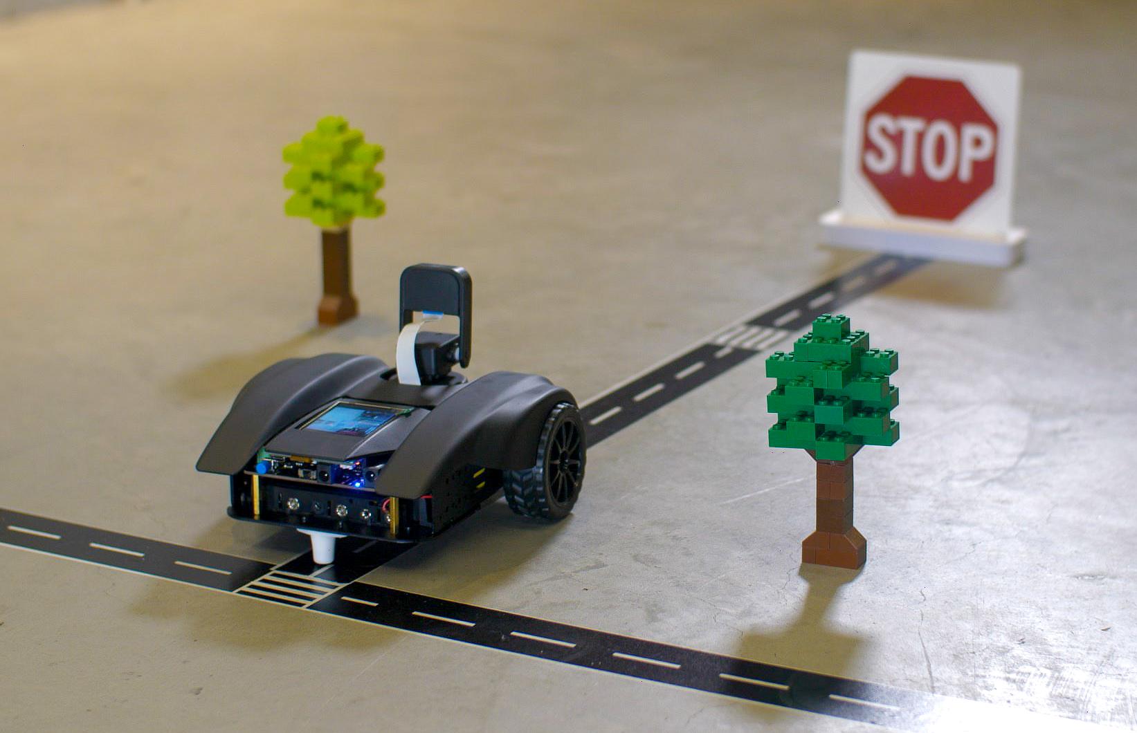 Robots-Blog | Make A Robot Kit – Accessible yet Intelligent, MARK is ...