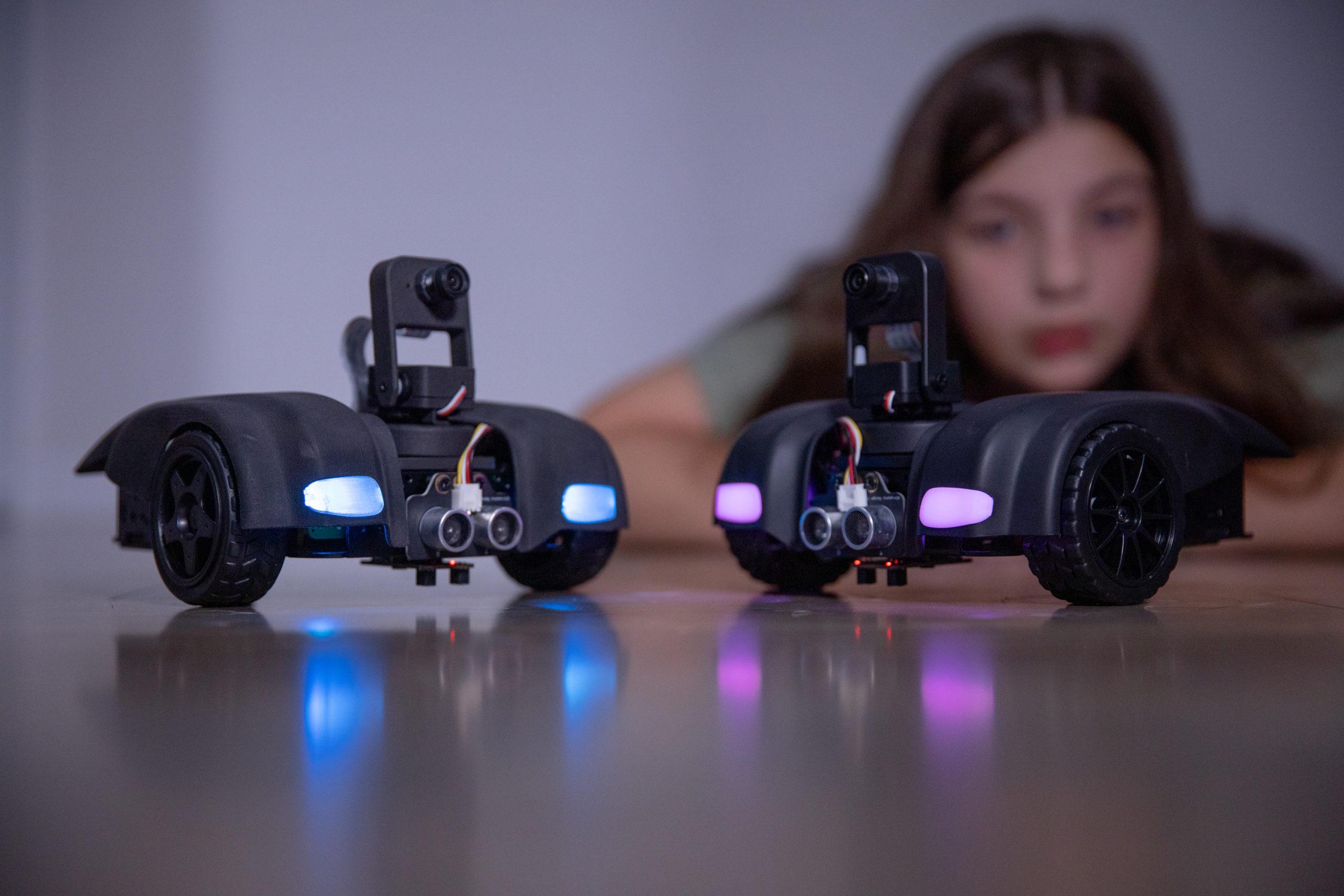 Robots-Blog | Make A Robot Kit – Accessible yet Intelligent, MARK is ...