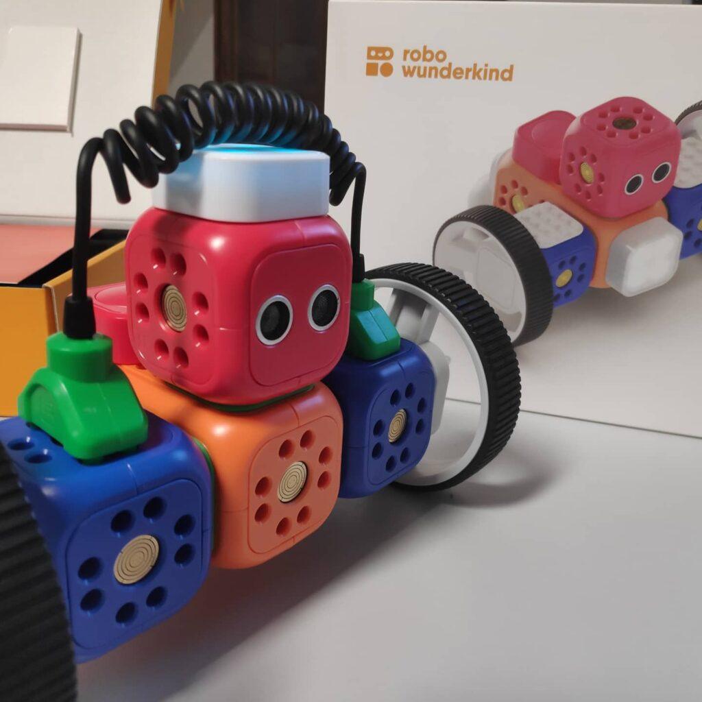 Robots-Blog | Robo Wunderkind Explorer Lite Freestyle Build Session ...