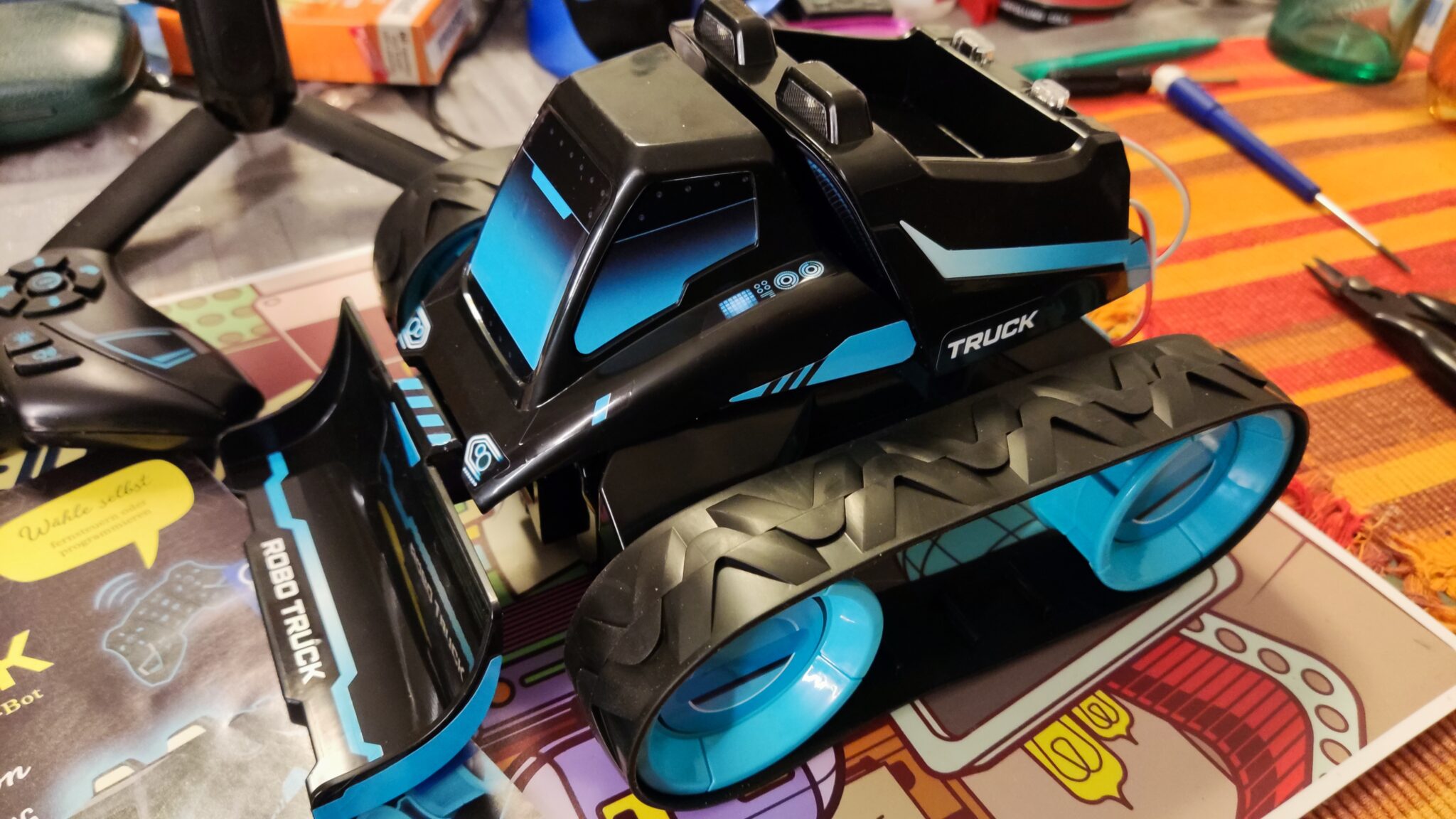 Robots-Blog | Kosmos Robo-Truck | News about Robots, Drones, AI, Robotics, Electronics, Gadgets ...