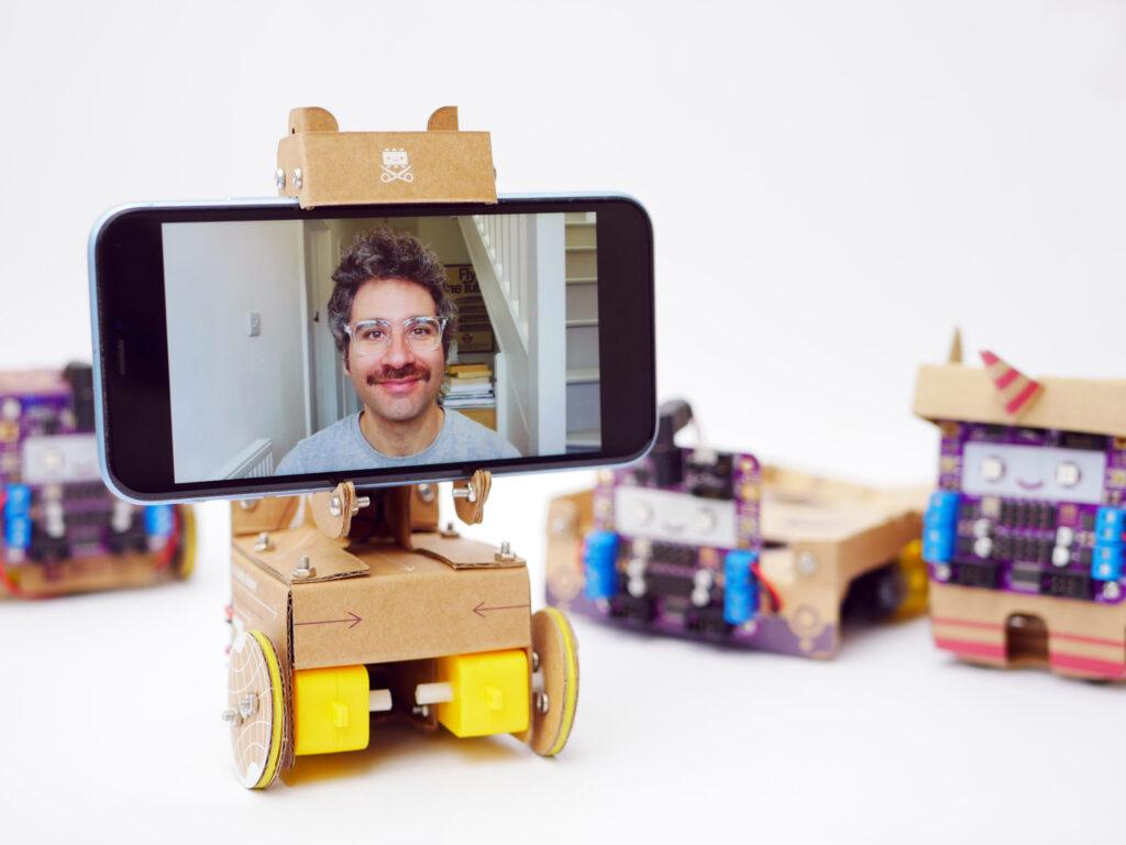 Robots-Blog | The Crafty Robot launches the most accessible ...