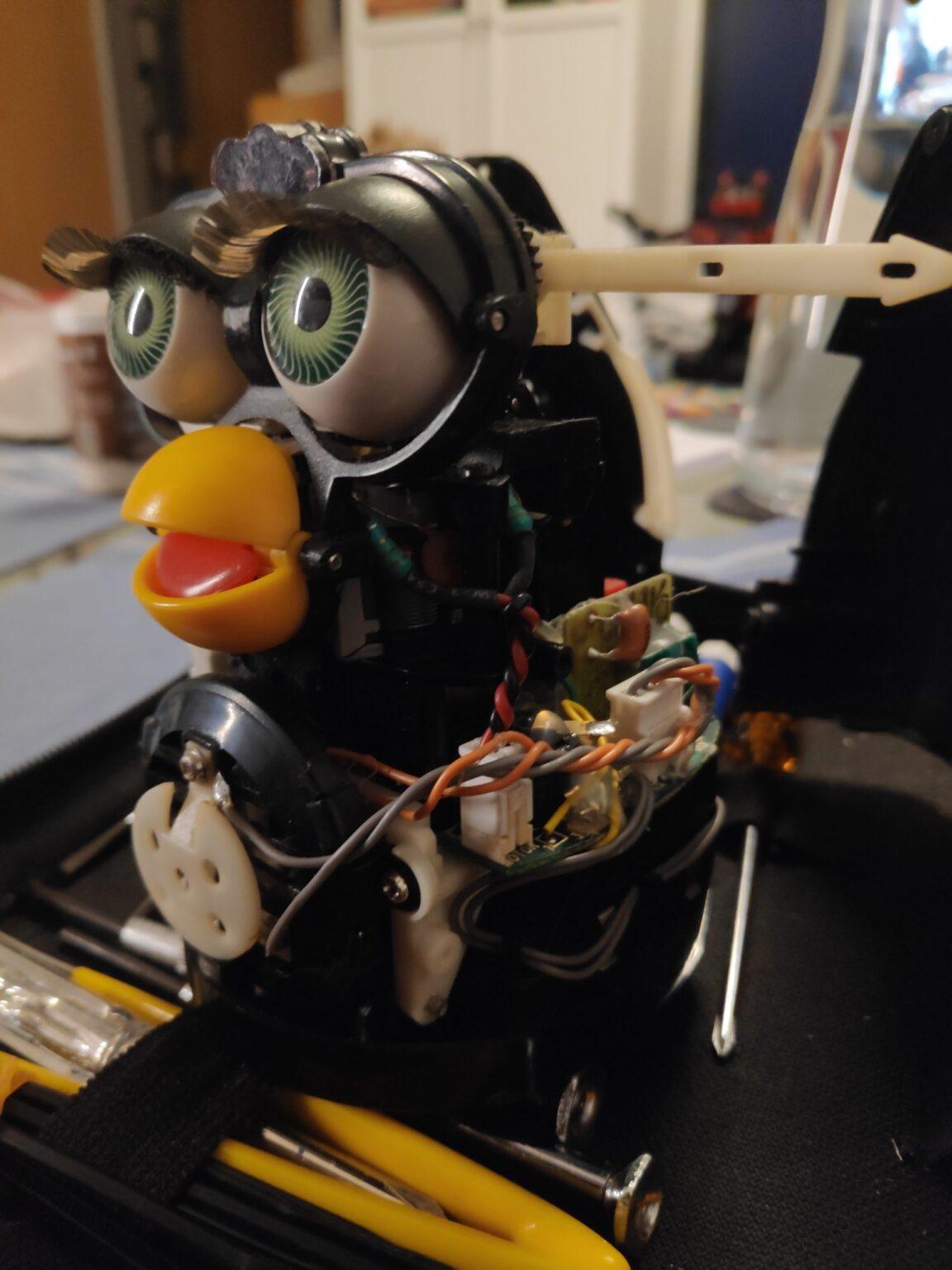 Robots-Blog | Furby „inside view“ | News about Robots, Drones, AI ...