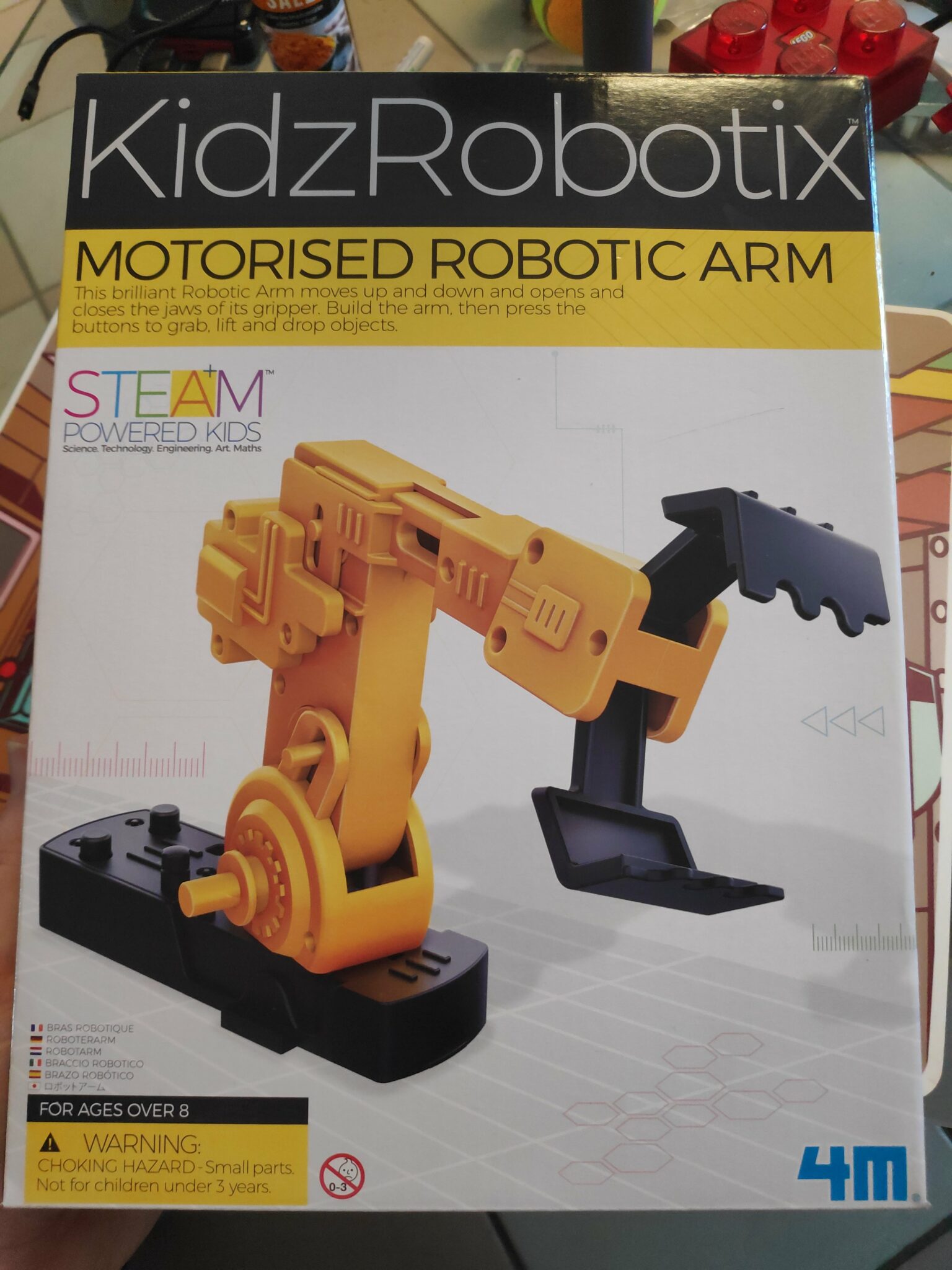 Robots-Blog | 4M KidzRobotix Motorised Robotic Arm | News about Robots ...