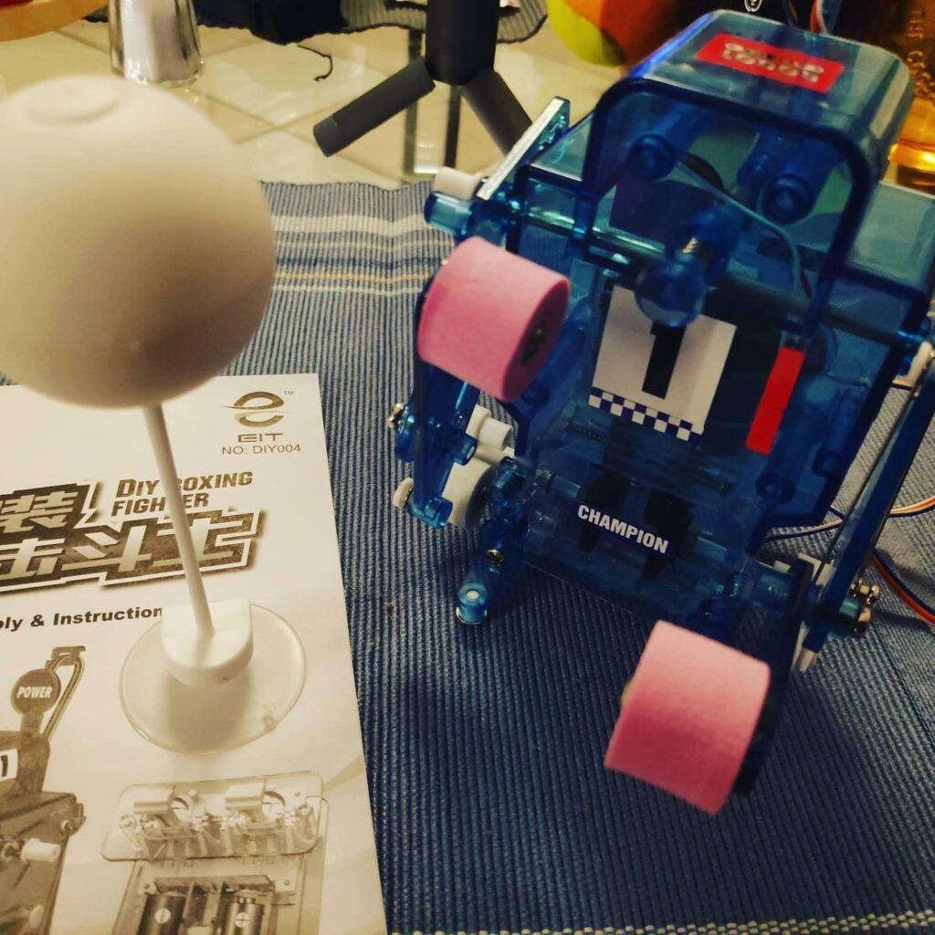 Robots-Blog | EIT DIY Boxing Robot – Build your own Boxer Robot | News ...